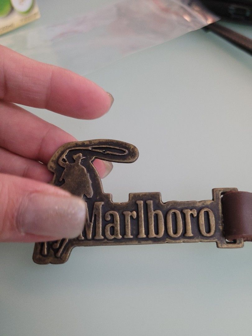 Marlboro key chain, 名牌, 飾物及配件 - Carousell