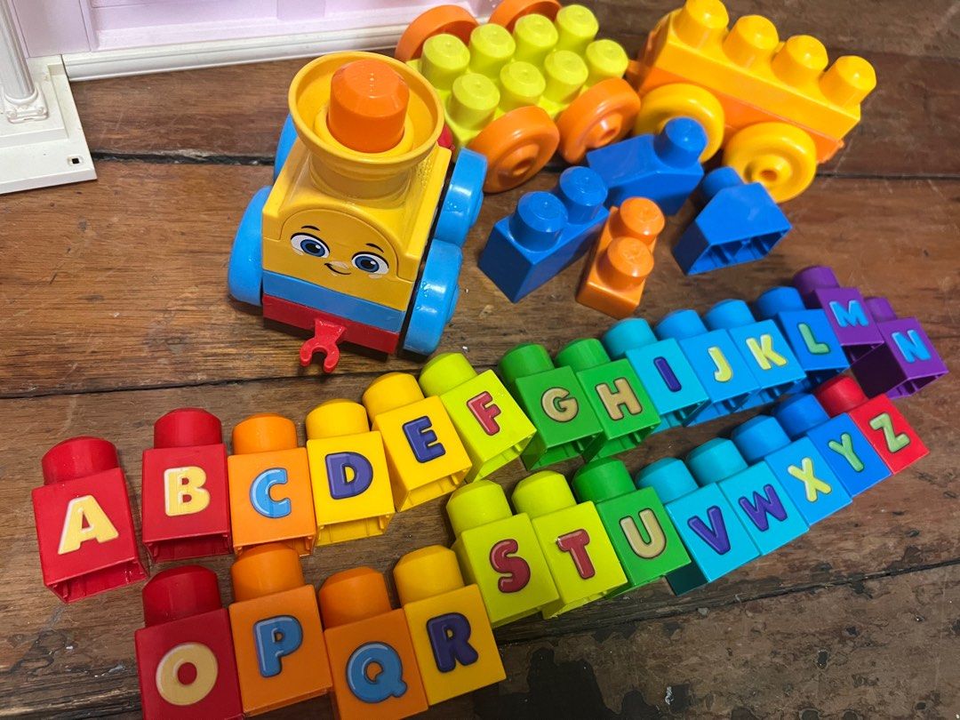Megablocks train set, Hobbies & Toys, Toys & Games on Carousell