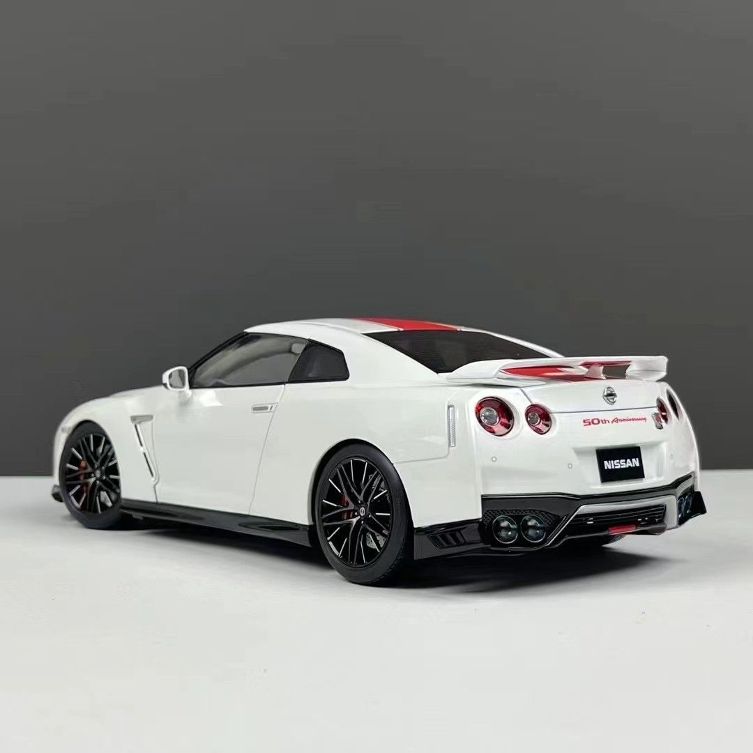 MotorHelix 1:18 Nissan GT-R R35 50th Anniversary, Hobbies & Toys, Toys ...