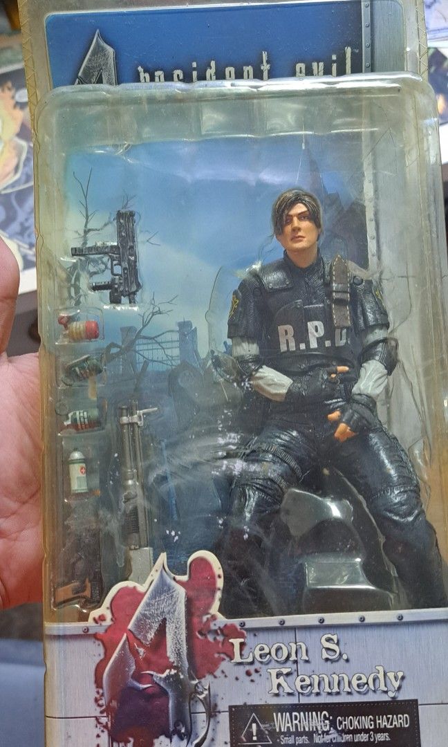 NECA Resident Evil 4 Leon S. Kennedy RPD, Hobbies & Toys, Toys & Games ...