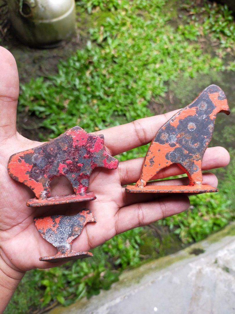 Patung Besi Antik Siluet Hewan Bekas Sasaran Latihan Tembak, Antik ...