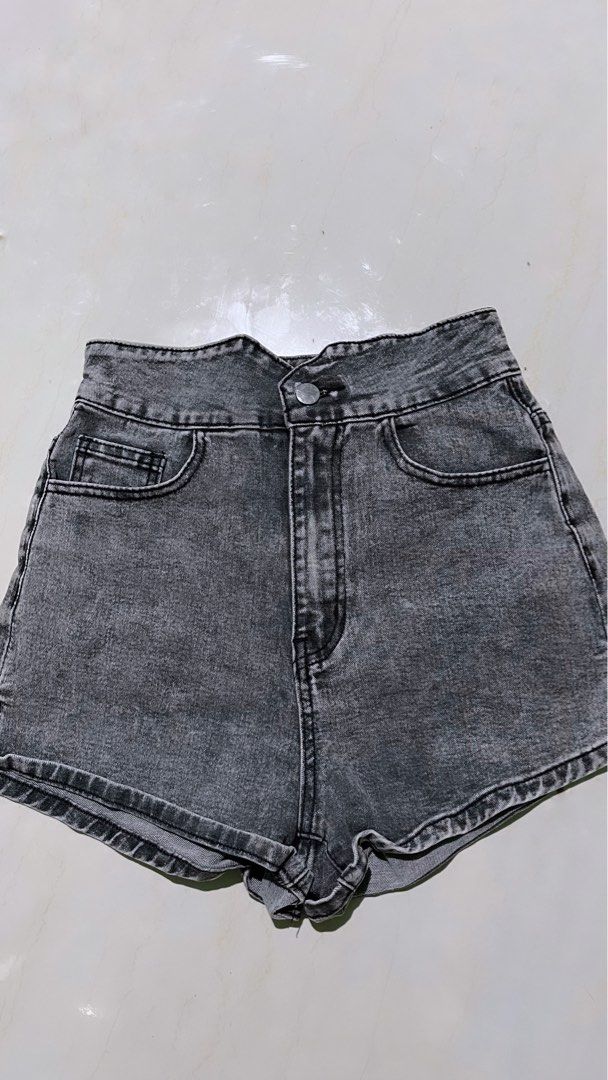 Ripped hw jeans bkk, Fesyen Wanita, Pakaian Wanita, Bawahan di Carousell