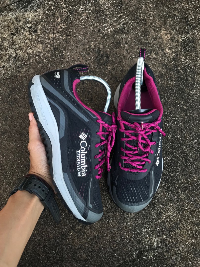 Sepatu Columbia hiking shoes, Fesyen Pria, Sepatu , Lainnya di Carousell