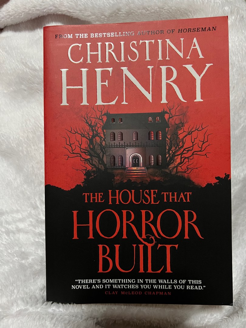 THE HOUSE THAT HORROR BUILT - Christina Henry, Hobbies & Toys, Books ...