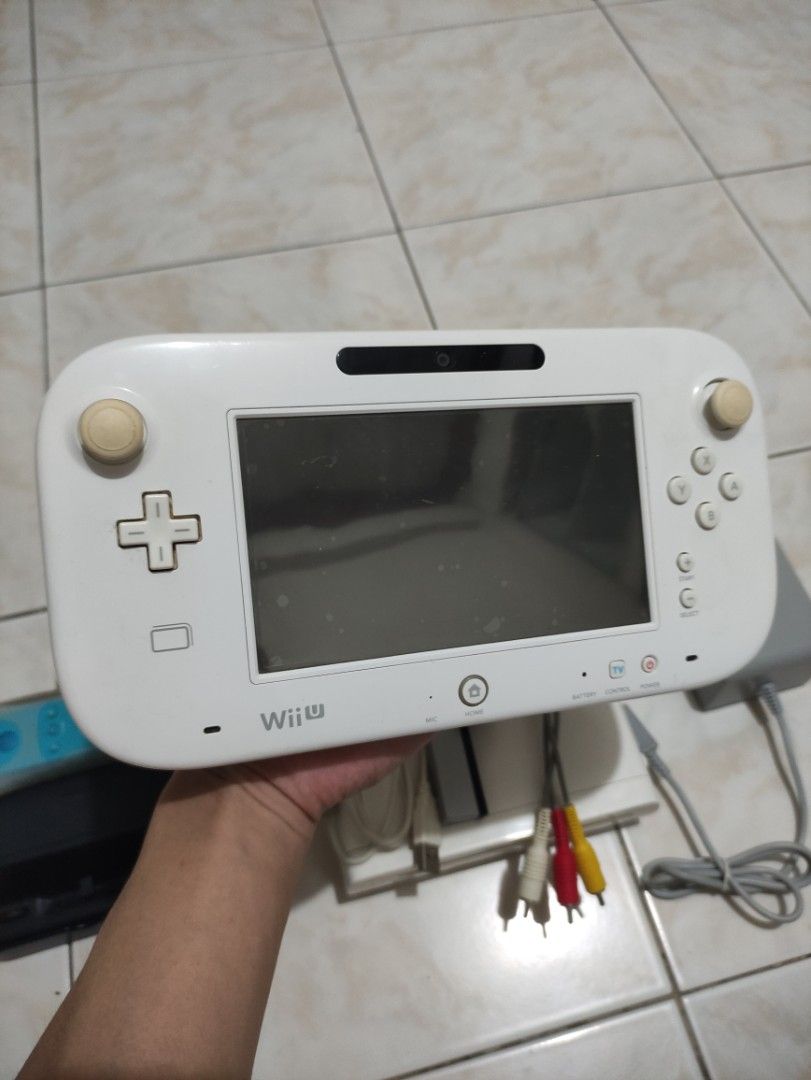 Wii U White 32GB CFW Set w/ Games, Video Gaming, Video Game Consoles, Nintendo on Carousell