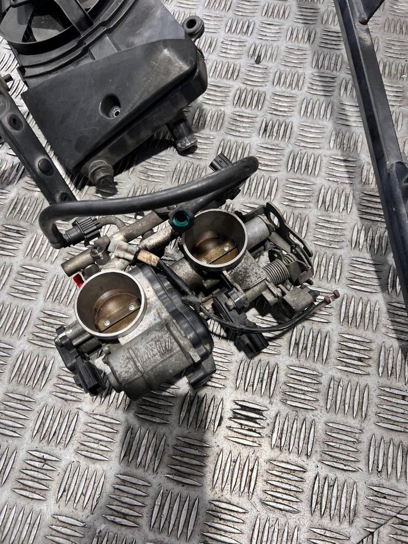 Yamaha SUPER TENERE XT1200 ECU CDI FRAME EXHAUST FORK WHEEL RIM ...