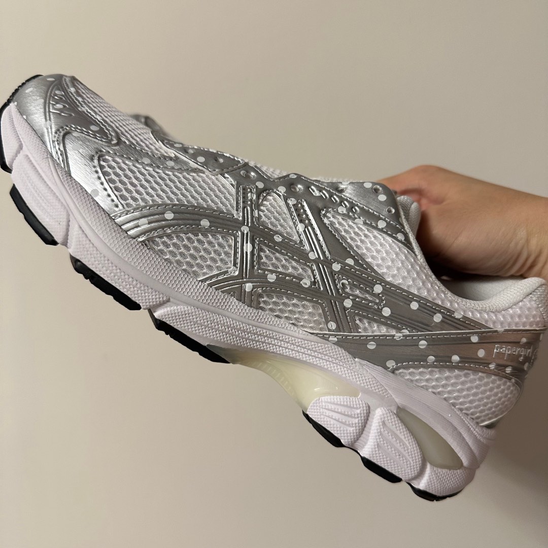 ASICS GT 2160 Paper girl Paris beams US8.5 26.5cm 1203A427 100, 男裝, 鞋, 波鞋 - Carousell