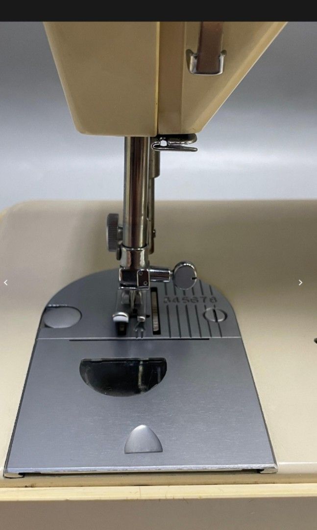 品牌 SINGER Mon Ami 勝家384型 七巧家用電動衣車/縫紉機 附箱, 家具及居家用品, 居家改善及收納用品, 居家改善及收納用品 ...