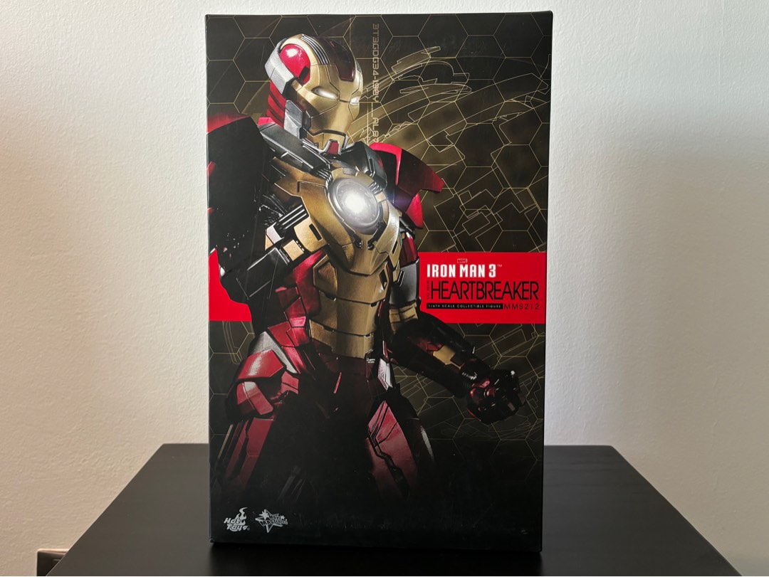 BIB Hot toys Iron man Heart breaker, Hobbies & Toys, Memorabilia ...