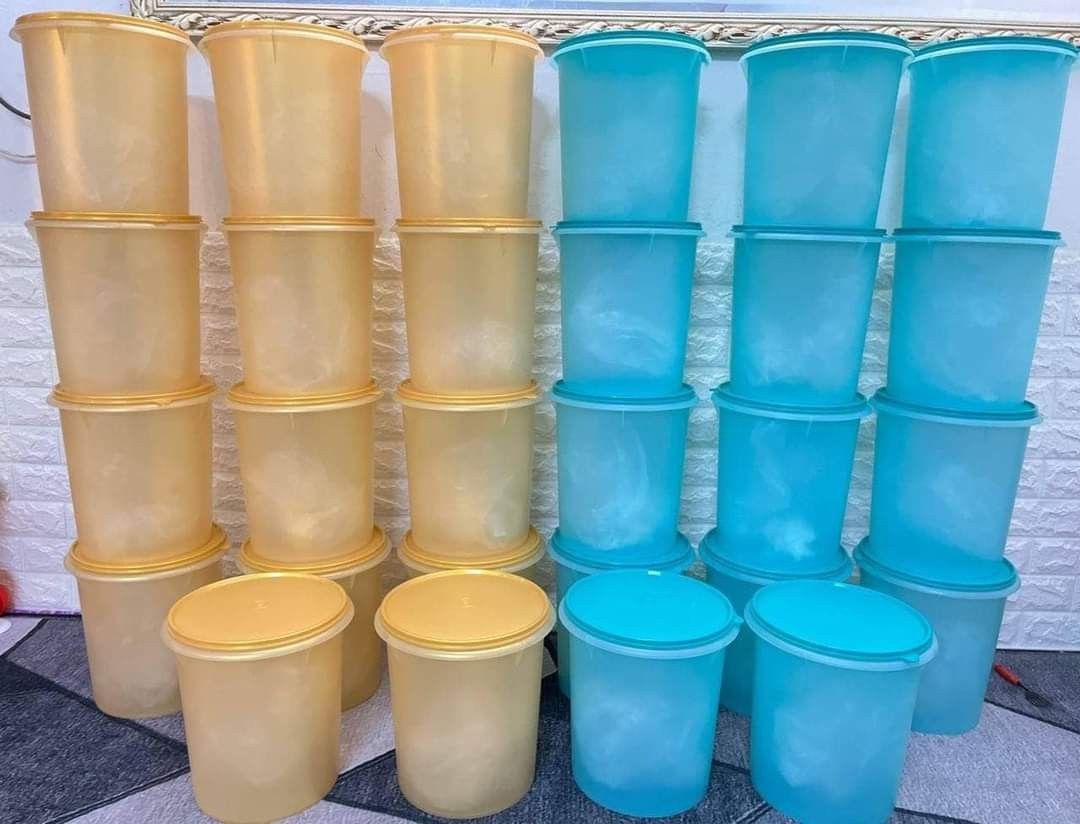 Giant canister 8.6L tupperware, Furniture & Home Living, Kitchenware ...