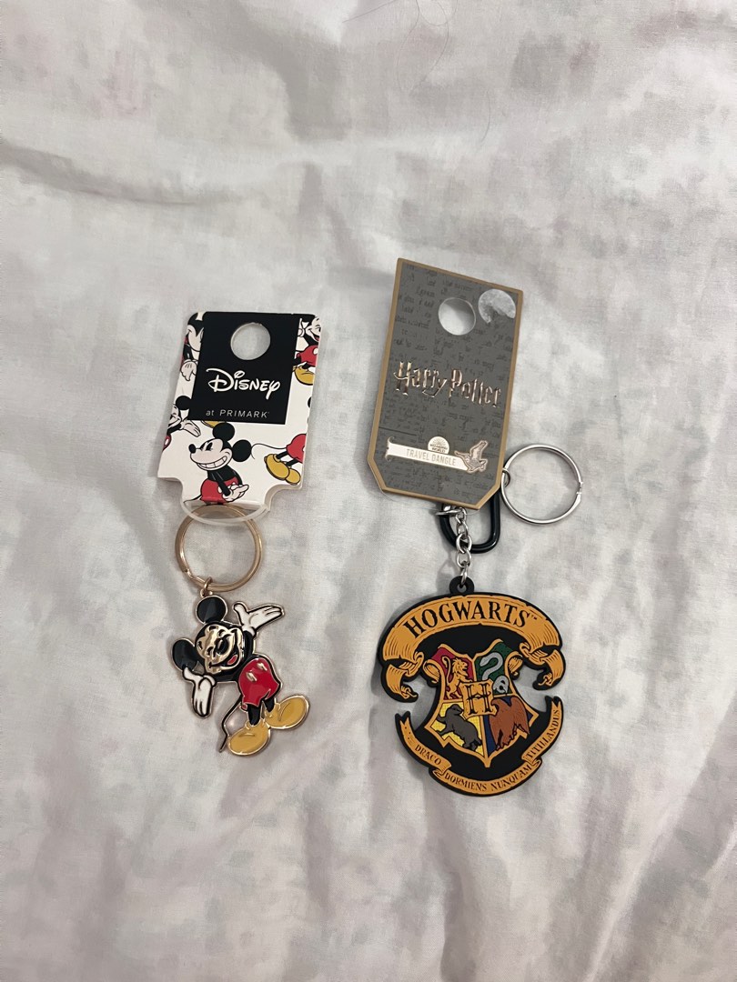 Mickey Mouse Disney & Harry Potter Hogwarts keychains (new w tags ...