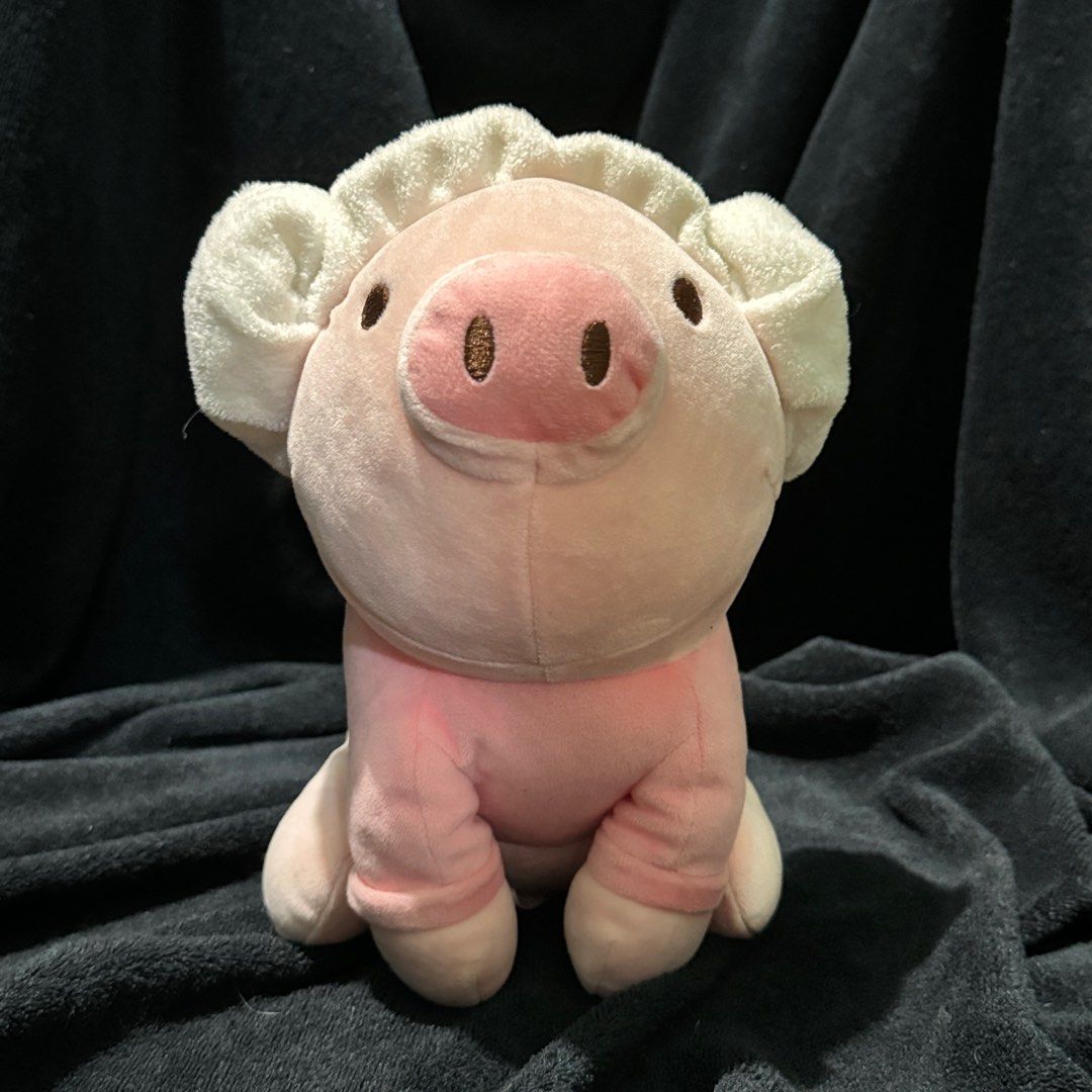Miniso Sitting Piglet, Hobbies & Toys, Toys & Games on Carousell