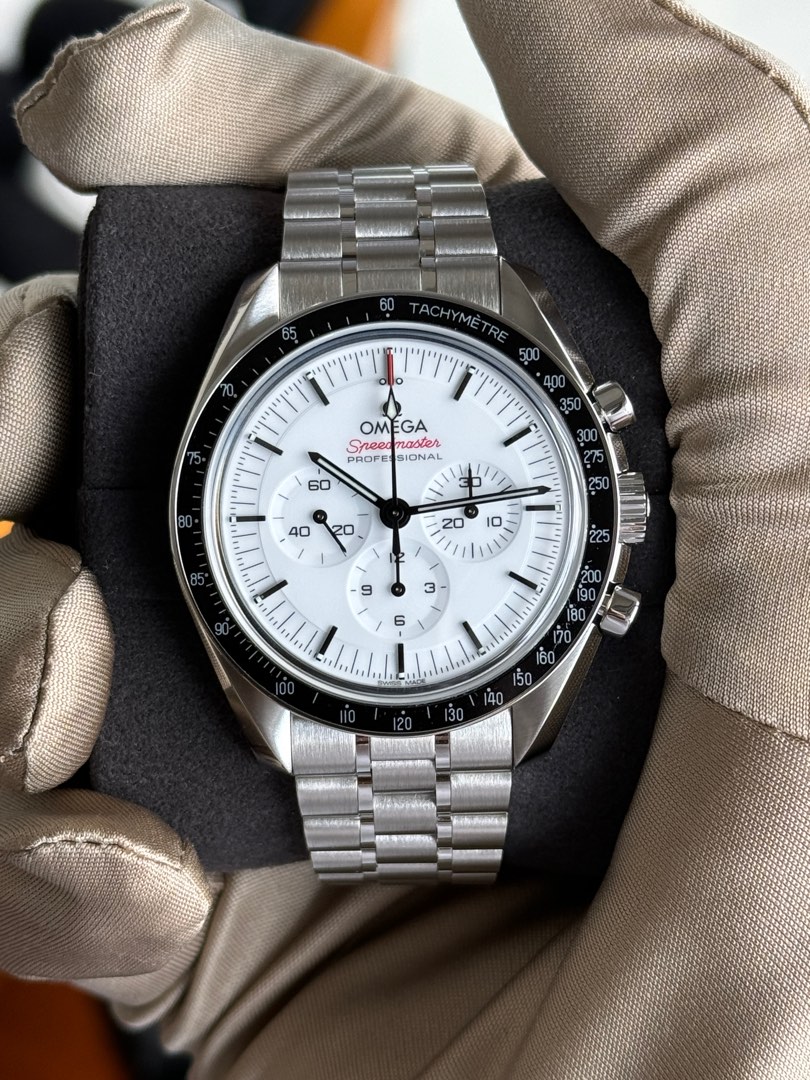 Omega Speedmaster White Moonwatch 2024, Luxury, Watches on Carousell