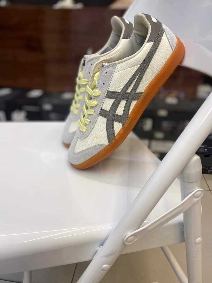 Onitsuka Tiger Tokuten White Grey, Luxury, Sneakers & Footwear on Carousell