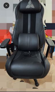 OSIM uThrone S Marvel Series Gaming Chair with Customisable Massage ...