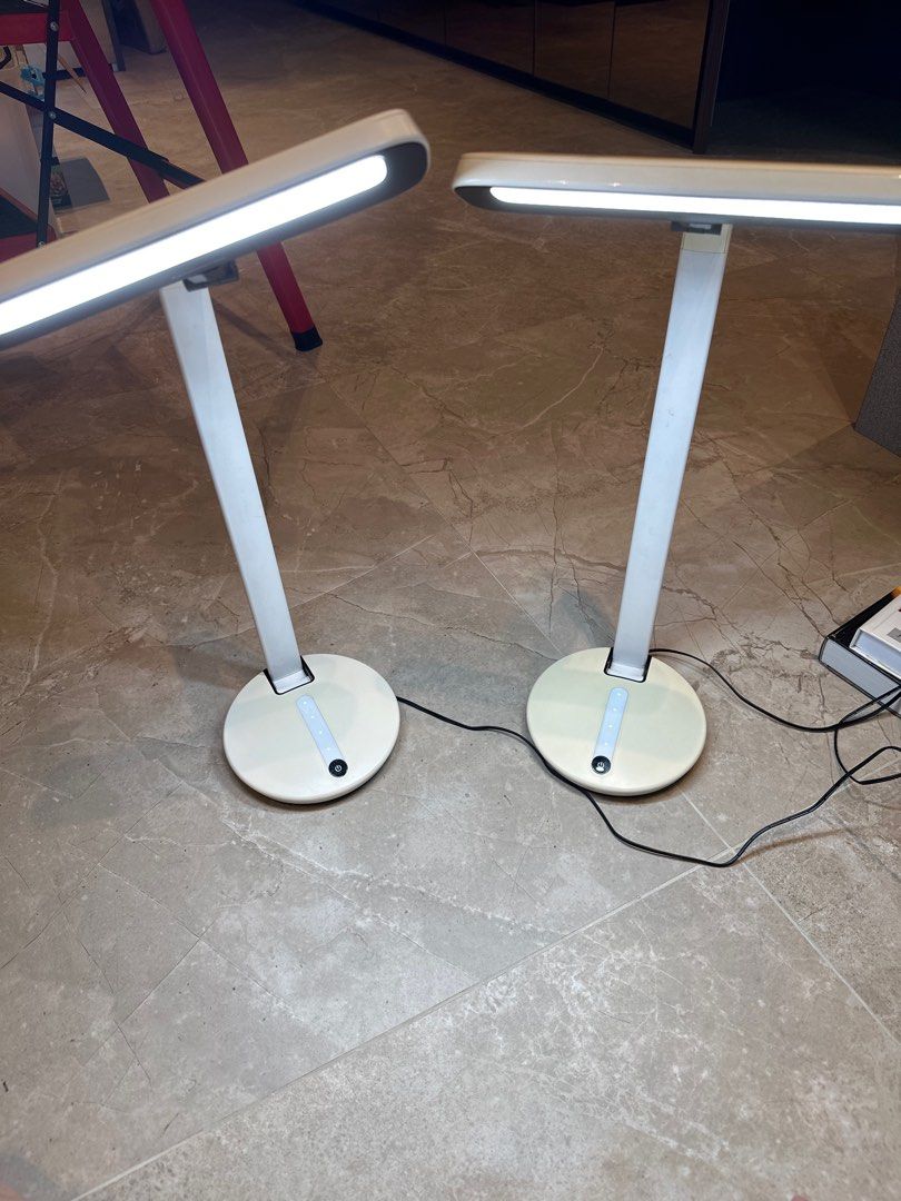 Philips 66111 Strider LED Table Lamp
