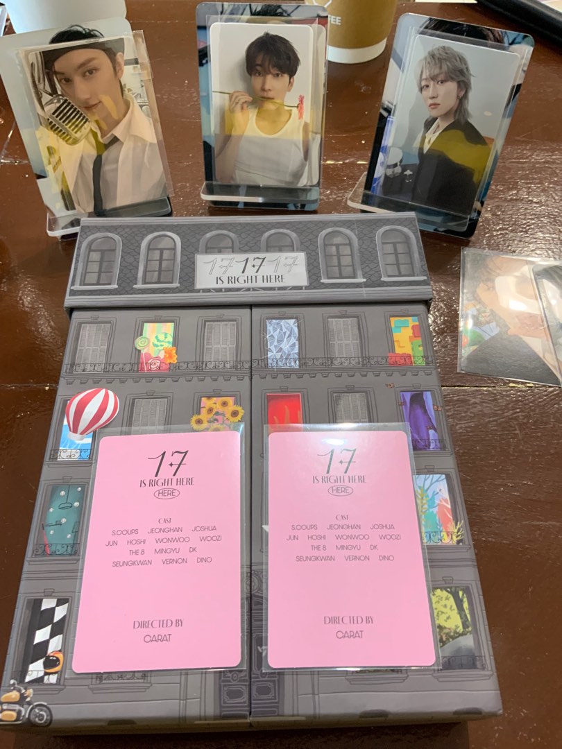 SEVENTEEN Best Album '17 IS RIGHT HERE' (hear and here versions !!), Hobbies & Toys, Memorabilia ...