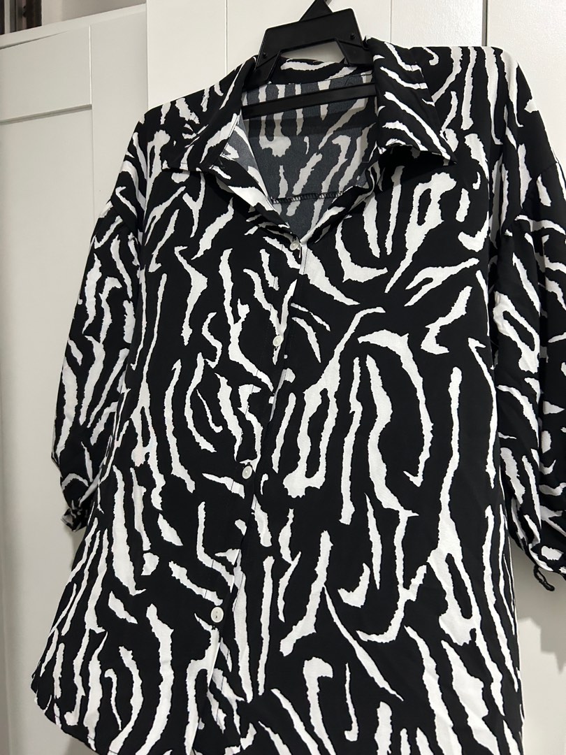 Zebra Pattern Black/White Blouse, Women's Fashion, Tops, Blouses on ...
