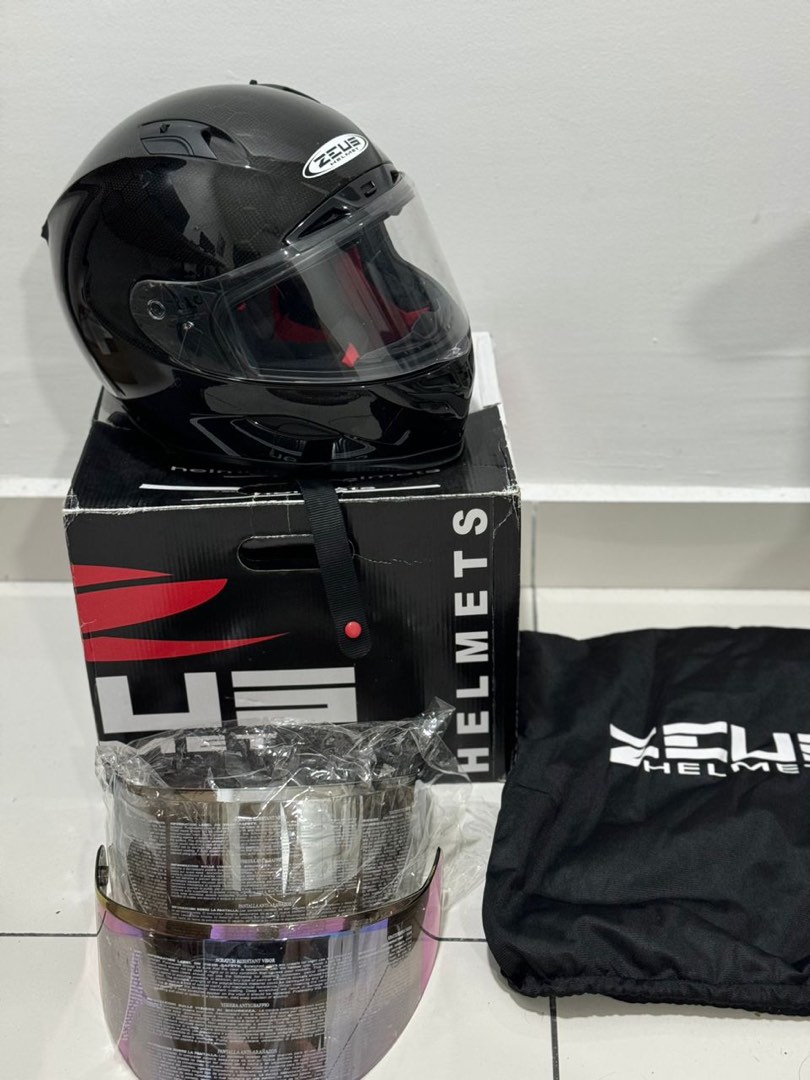 Helmet Zeus ZS-1800 Carbon Fiber , Motorbikes on Carousell