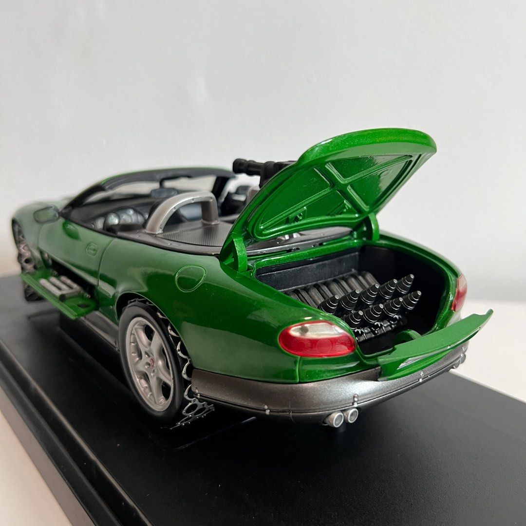 1/18 ERTL 007 James Bond Die Another Day Jaguar XKR Roadster, Hobbies ...