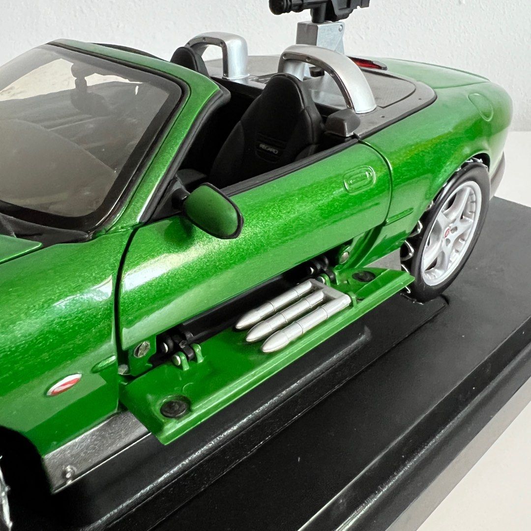 1/18 ERTL 007 James Bond Die Another Day Jaguar XKR Roadster, Hobbies ...