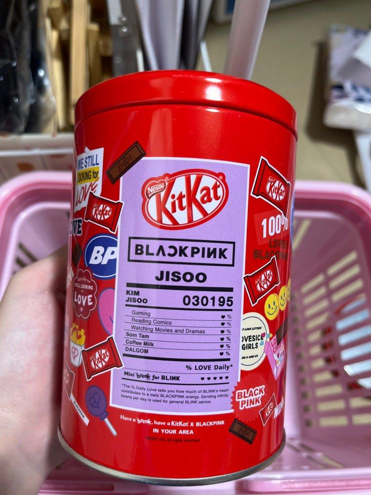 Blackpink Jisoo Kit Kat tin, Hobbies & Toys, Collectibles & Memorabilia ...