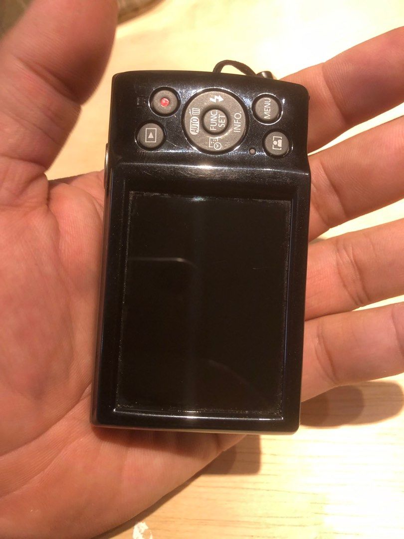 CANON IXUS 8 x OPTICAL ZOOM, Photography, Cameras on Carousell