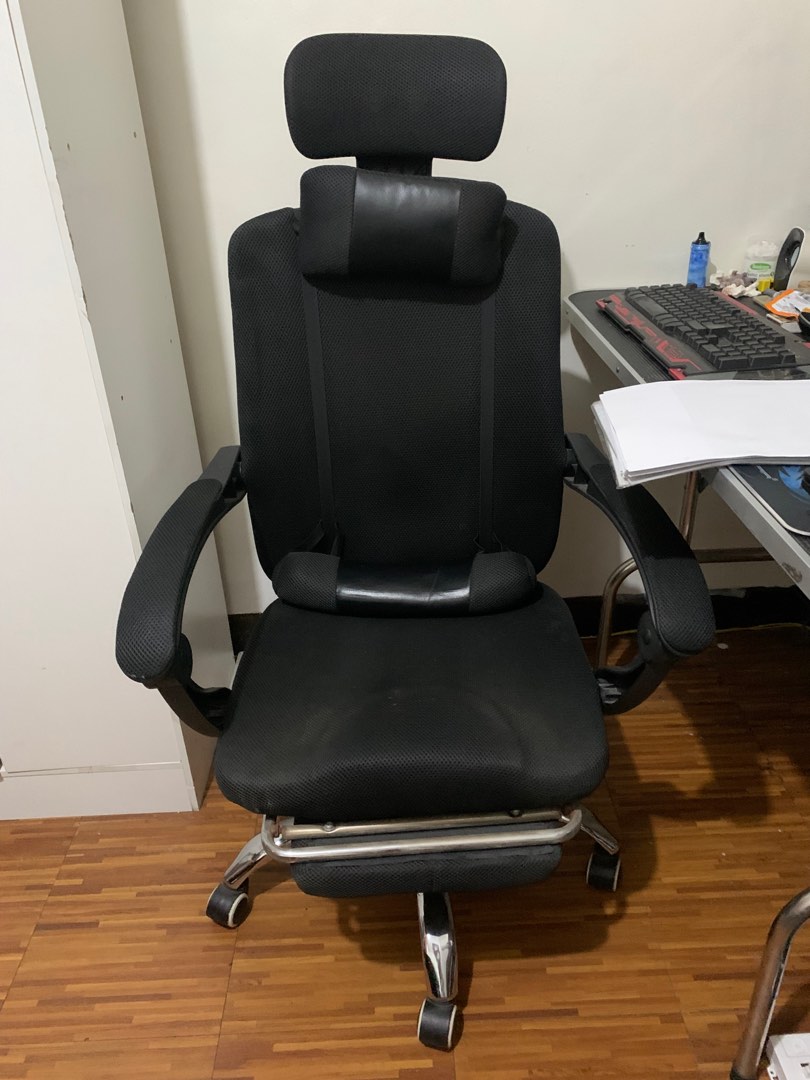 Computer chair, Furniture & Home Living, Furniture, Chairs on Carousell