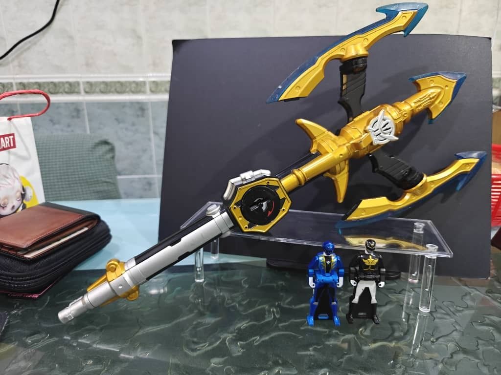 DX Gokai Spear + 2 pcs Gokaiger ranger keys, Hobbies & Toys, Toys ...