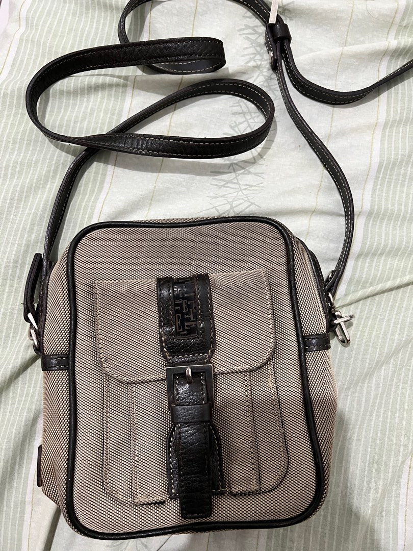 ELLE Small sling, Women's Fashion, Bags & Wallets, Cross-body Bags on ...