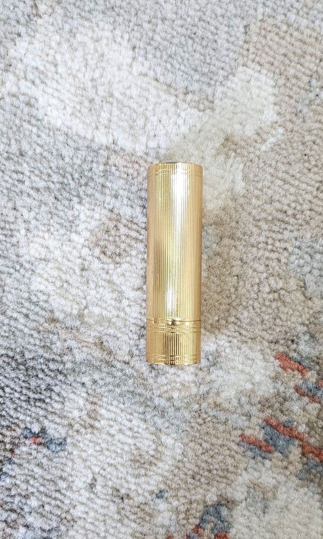 Gucci Lipstick Rouge A Levres Mat shade Myra Crimson 504, Kesehatan ...