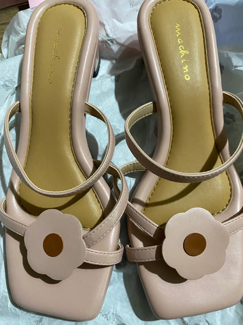 Its machino hana blush heel, Women's Fashion, Footwear, Heels on Carousell
