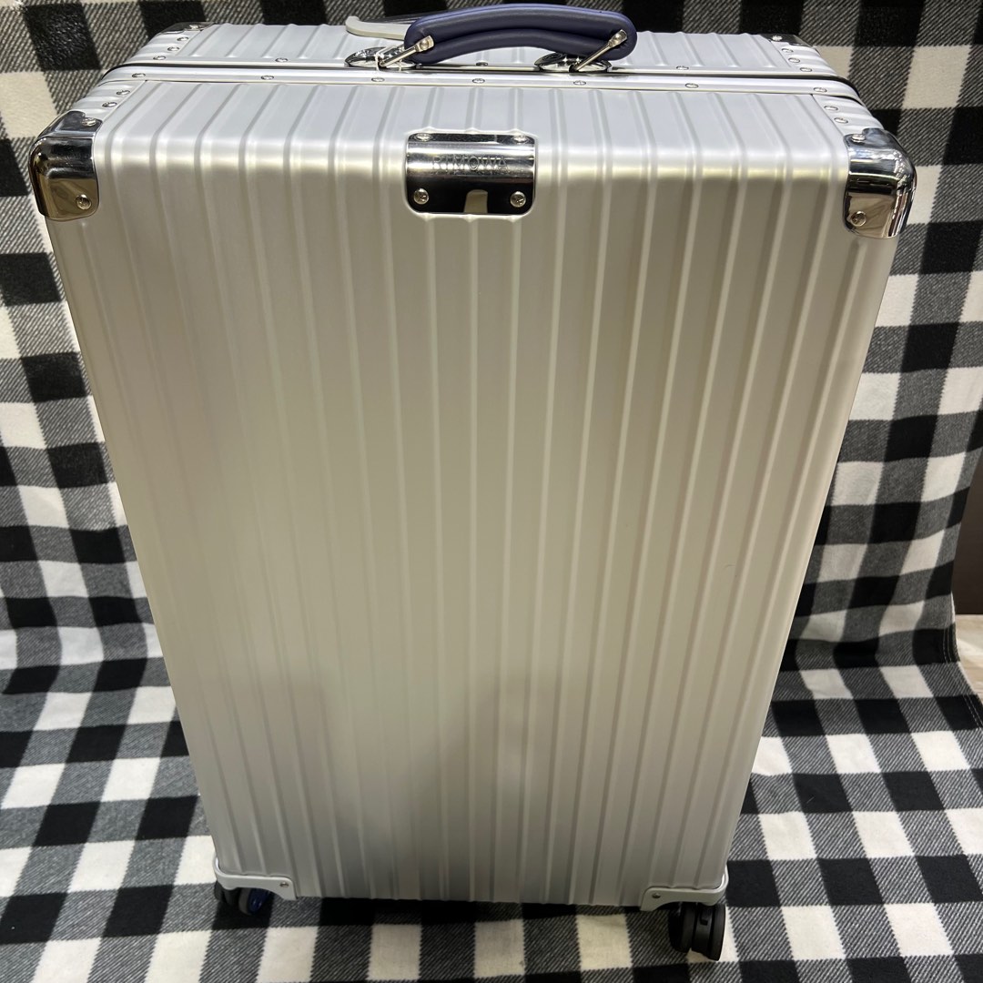 Koper rimowa ukuran bagasi, Barang Mewah, Tas & Dompet di Carousell