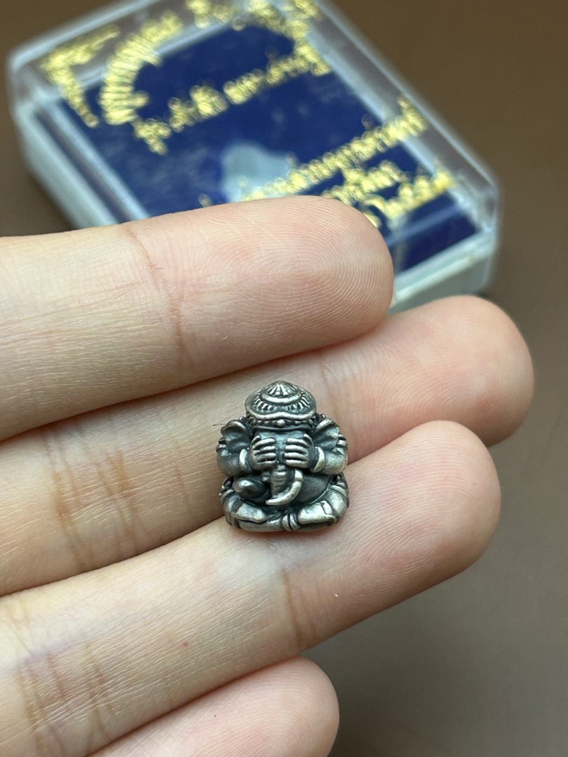 Mini Phra Pidta, Pra Pikanet (Ganesha), Kruba Kritsana Inthawanno, Roon Jaosua Maha Setthi ...