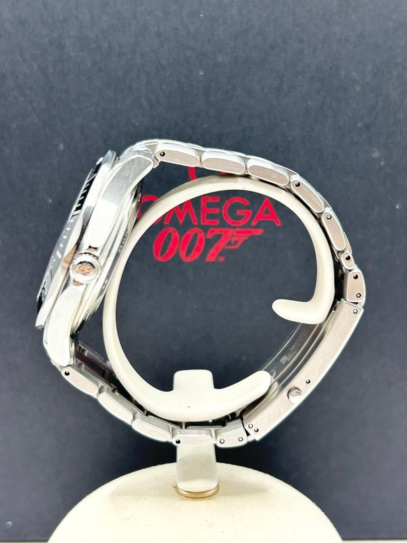 Omega Seamaster 007 James born, Luxury, Watches on Carousell