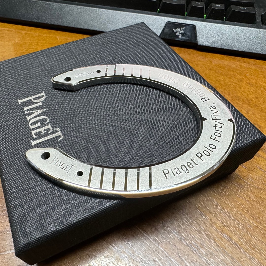 Piaget paperweight display, 興趣及遊戲, 收藏品及紀念品, 古董收藏 - Carousell