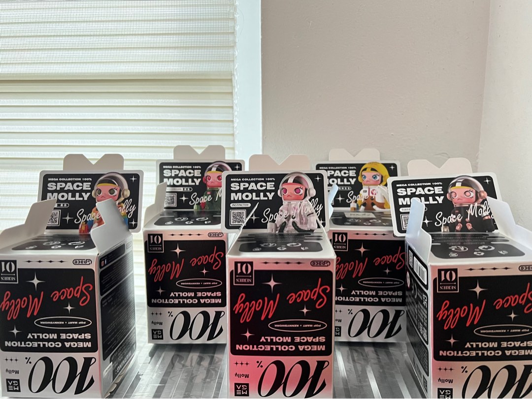 Pop Mart: Space Molly v1, Hobbies & Toys, Toys & Games on Carousell