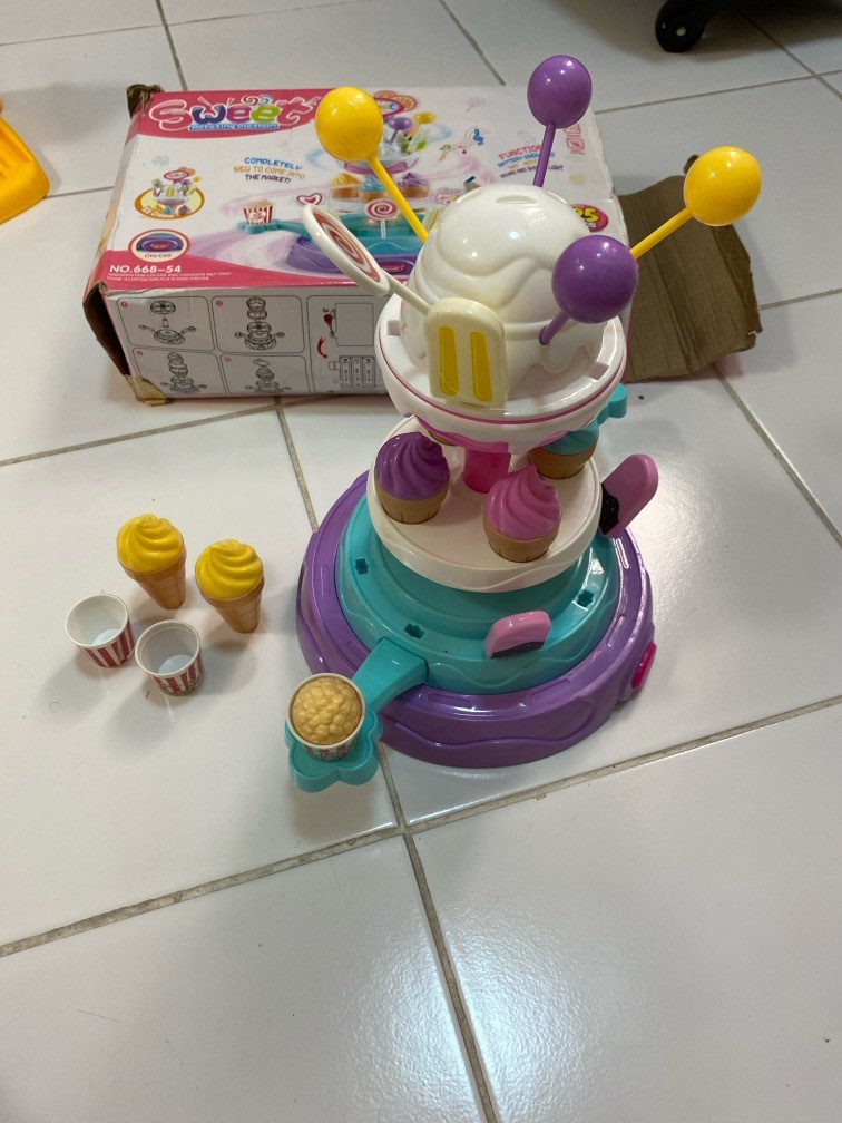 Rotating platform ice cream, Babies & Kids, Infant Playtime on Carousell