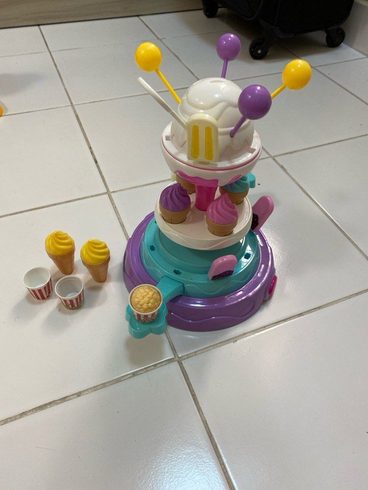 Rotating platform ice cream, Babies & Kids, Infant Playtime on Carousell