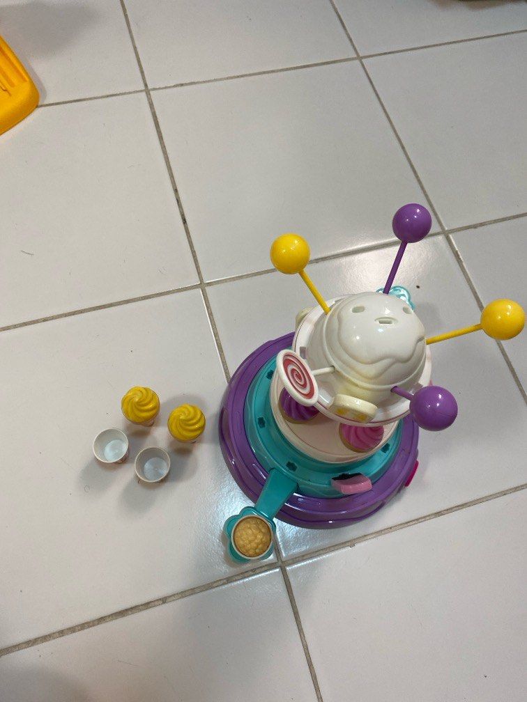 Rotating platform ice cream, Babies & Kids, Infant Playtime on Carousell
