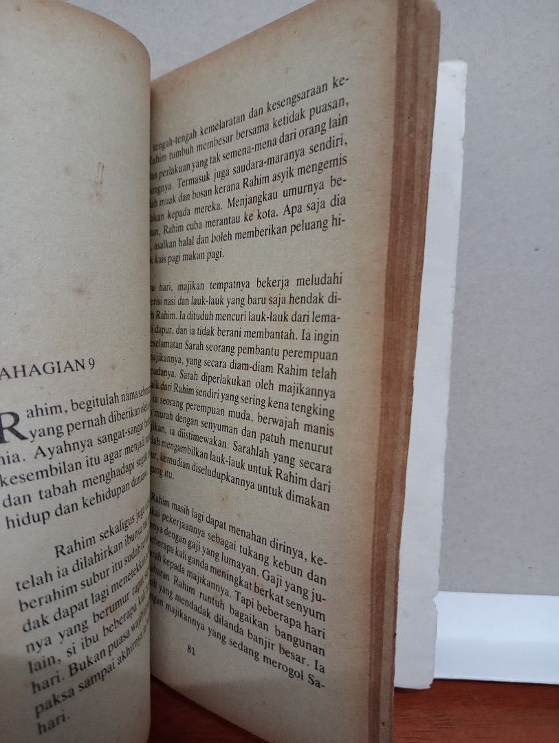Siri cerita seram - Anjing Iblis Rahmady BA. Condition used, Ada defect ...