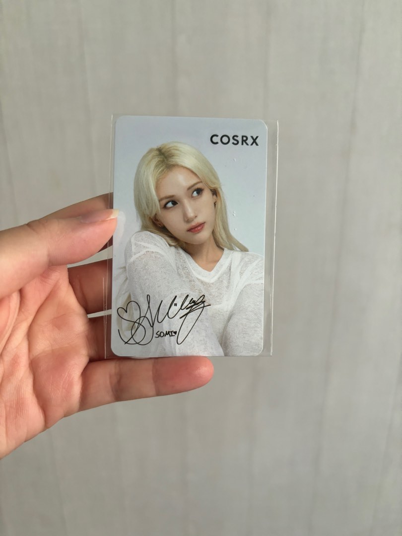 BNIP Somi photocard, Hobbies & Toys, Memorabilia & Collectibles, K-Wave ...