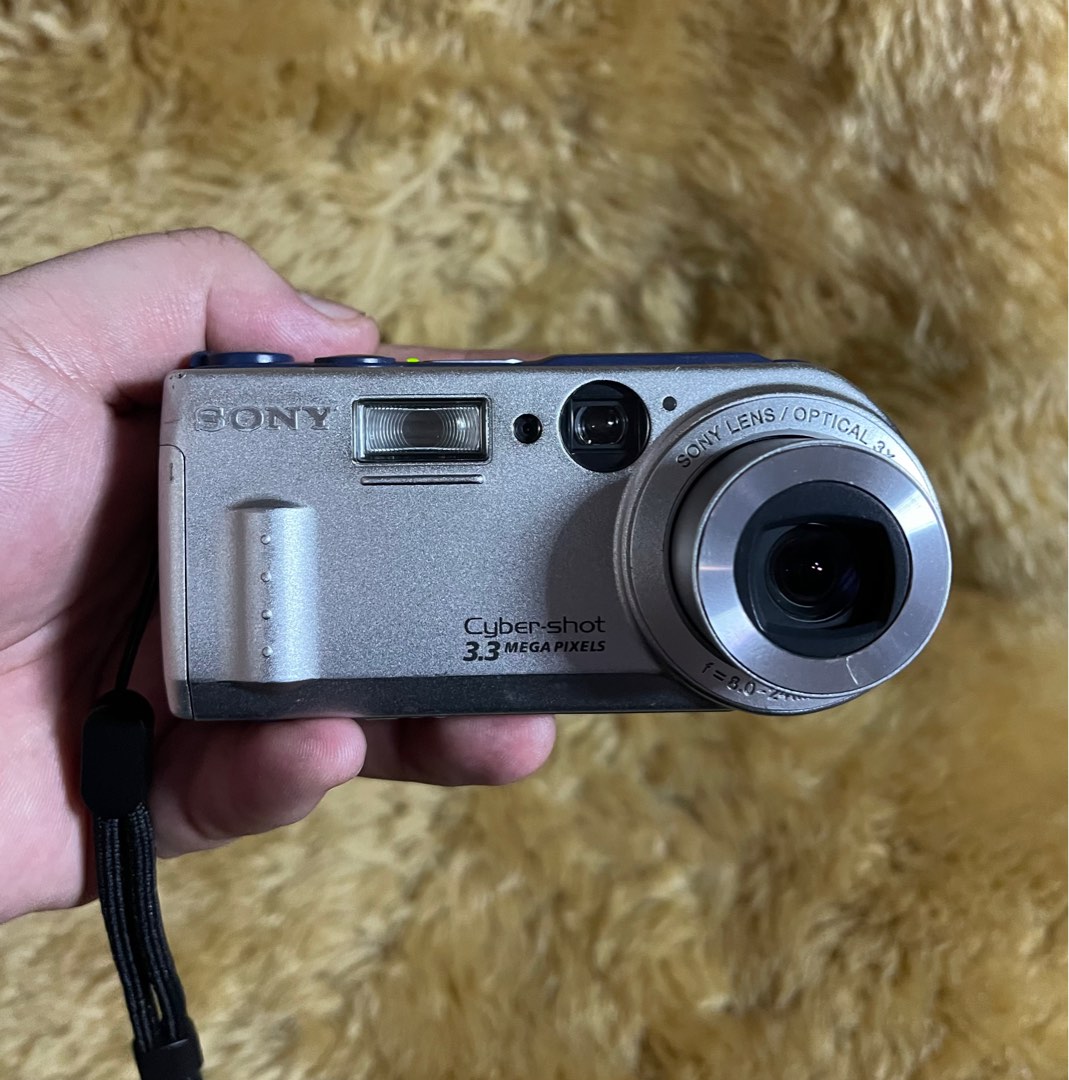 Sony Cybershot DSC-P1 Digital Camera, Photography, Cameras on Carousell
