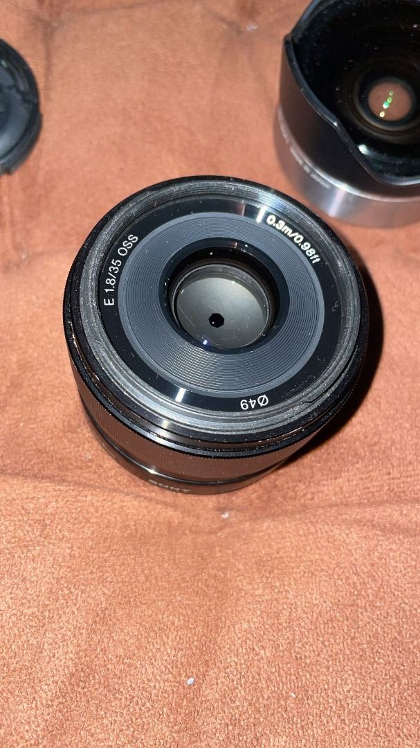 Sony SEL35F18 35mm F1.8 OSS Lens 鏡頭 E Mount 無底蓋, 攝影器材, 鏡頭及裝備 - Carousell