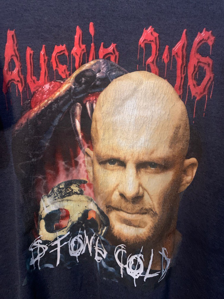 STONE COLD RATTLE SNAKE. L-26. W-20, Hobbies & Toys, Memorabilia ...