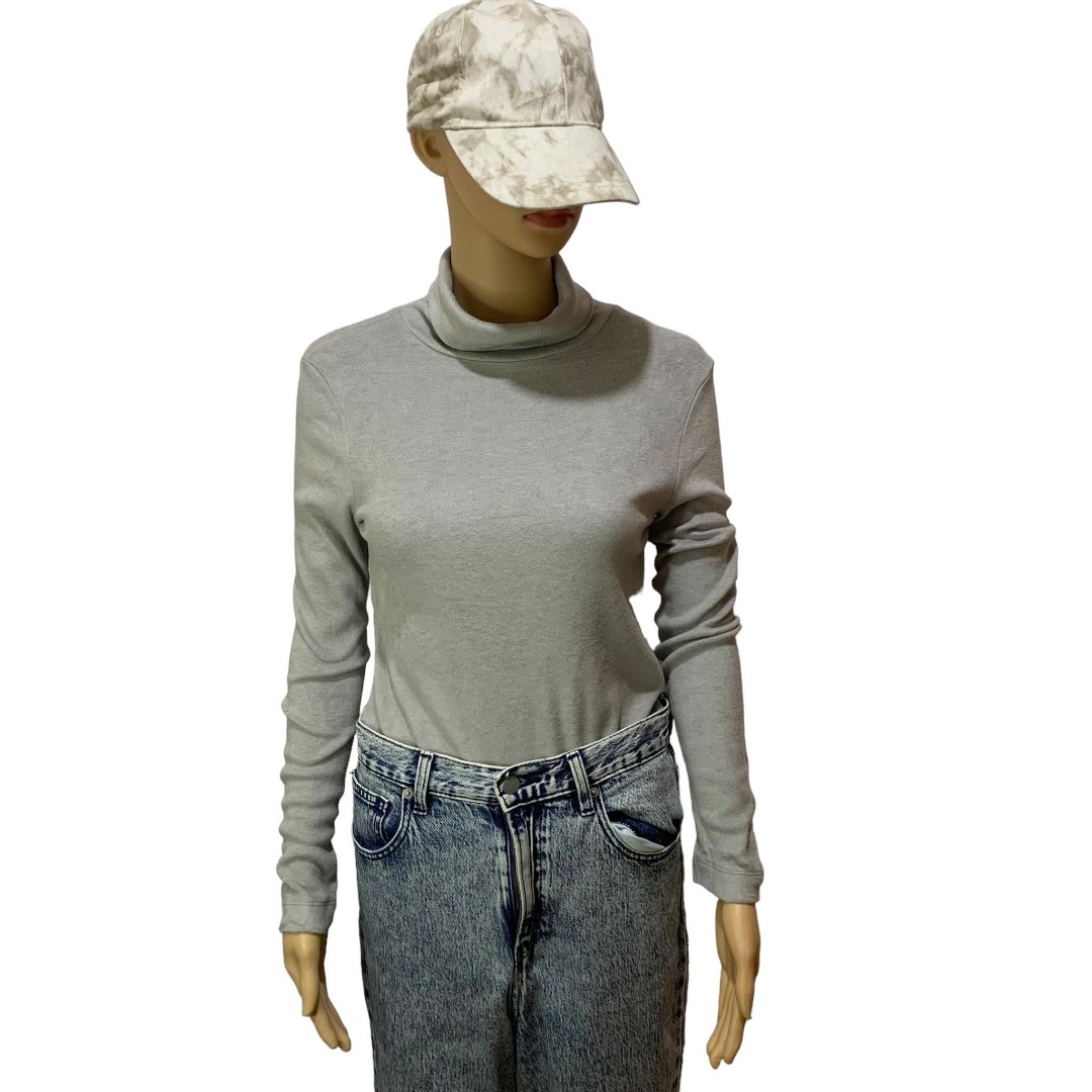 UNIQLO HEATTECH FLEECE TURTLE NECK, Women's Fashion, Tops, Longsleeves ...