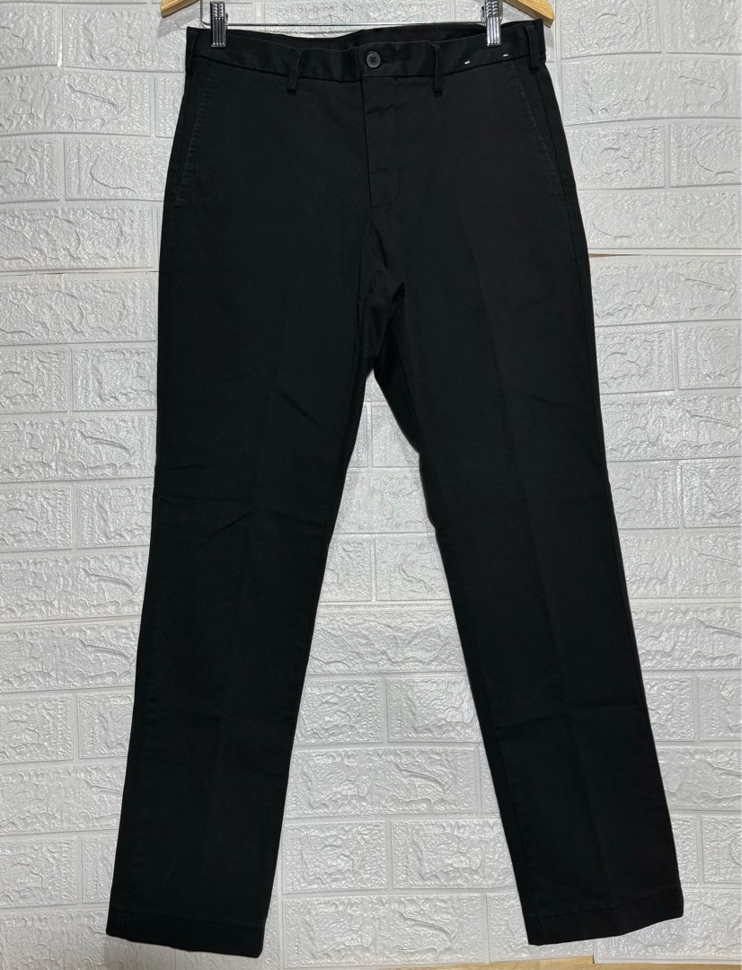 UNIQLO PANTS, Men's Fashion, Bottoms, Chinos on Carousell