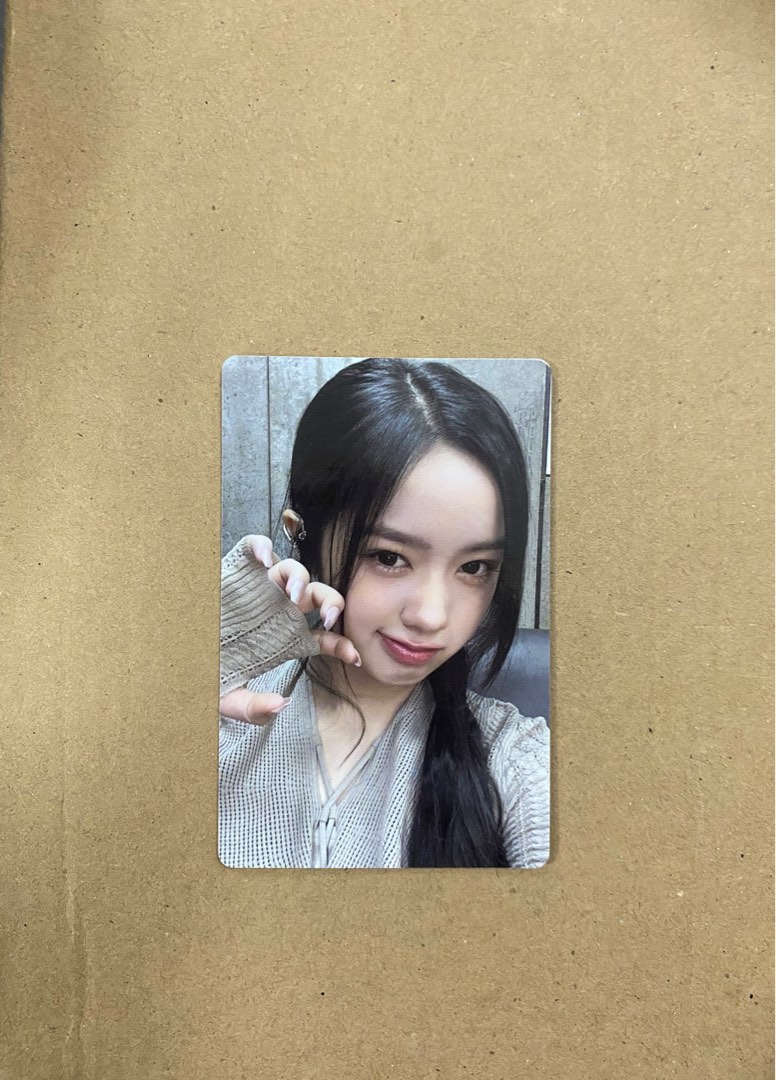 UNIS - 1ST MINI ALBUM WE UNIS OFFICIAL PHOTOCARD ELISIA ON-HAND ...