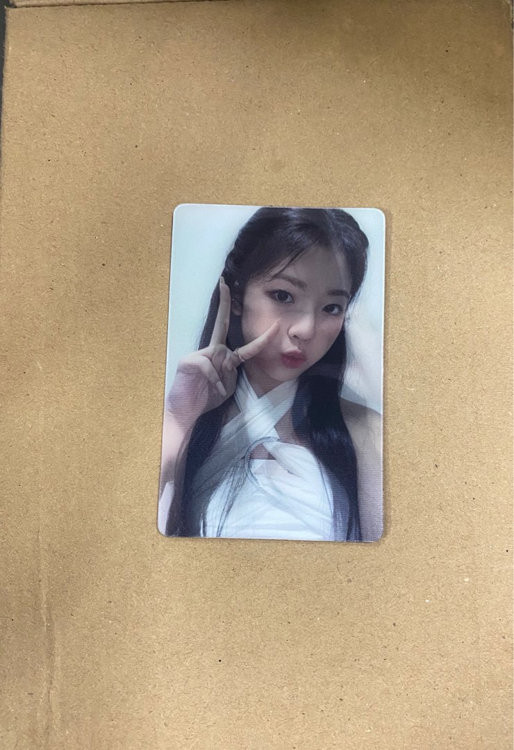 UNIS - 1ST MINI ALBUM WE UNIS OFFICIAL LENTICULAR PHOTOCARD YOONA ON ...