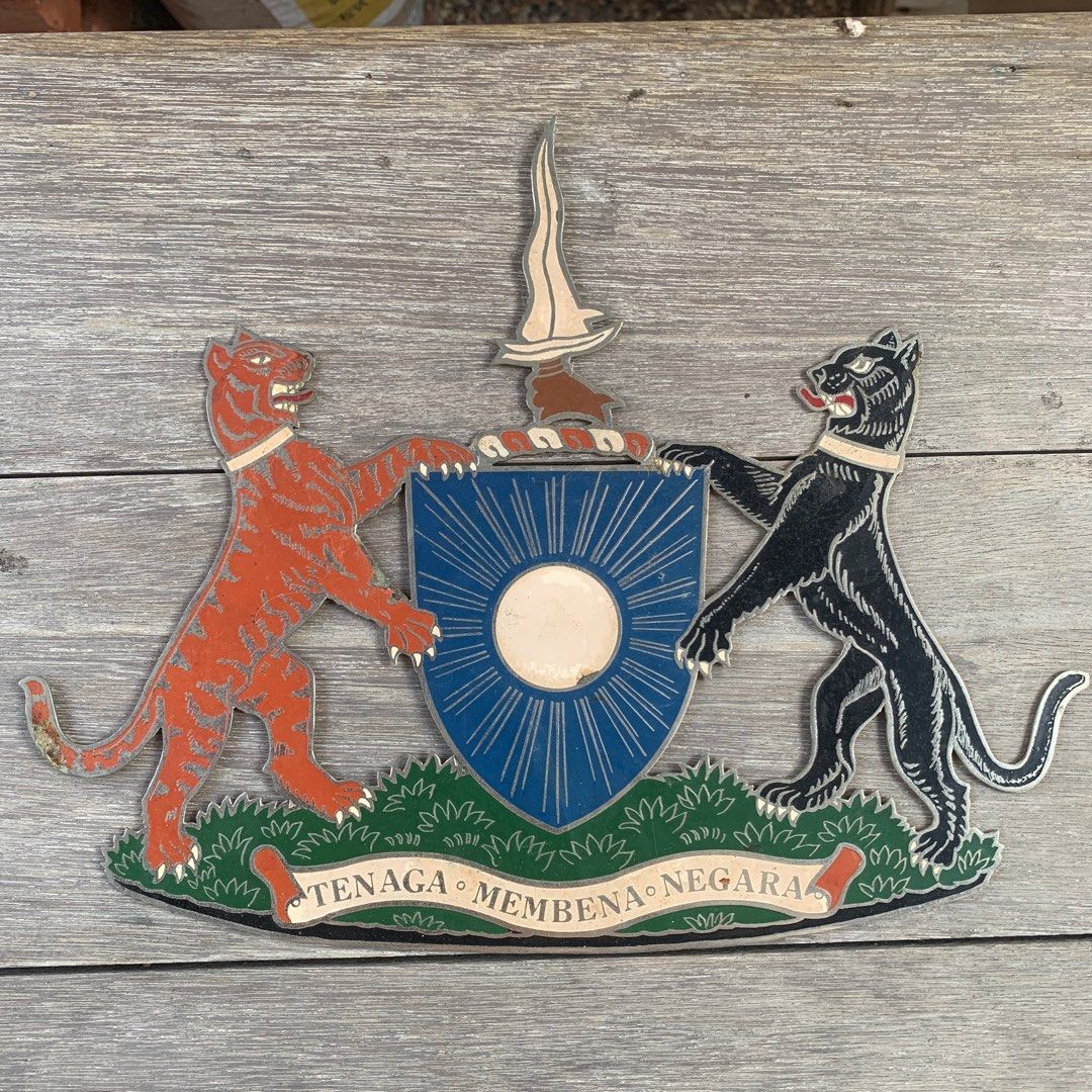 Vintage logo of tenaga nasional- lembaga letrik , Hobbies & Toys ...